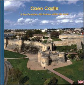Caen castle A ten centuries old fortress within the town - cartonné ...