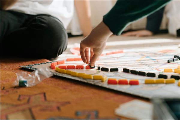 Comment bien expliquer les règles d'un jeu de société