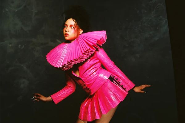 Yoa : rencontre avec la sensation pop française de 2025