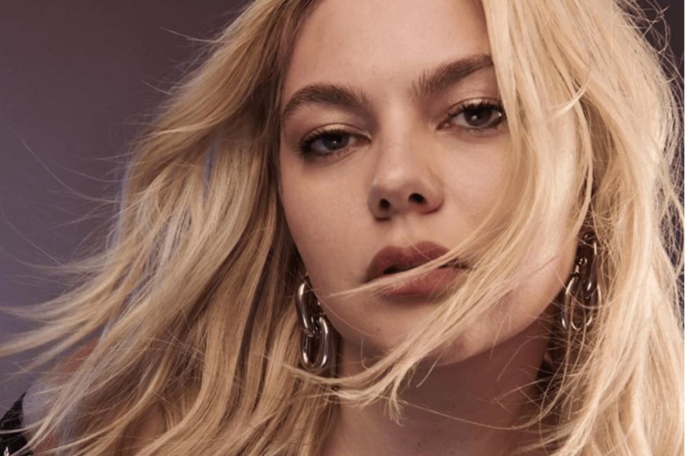 Louane à l'Eurovision : ce que l'on sait sur sa chanson ultra-attendue