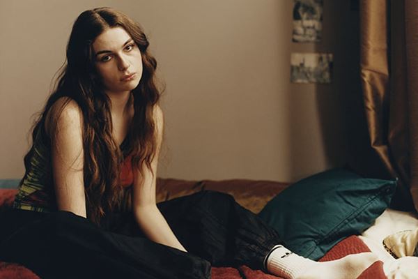 Adèle Castillon : pourquoi ses chansons sont devenues nécessaires