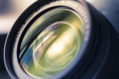 Concours de Noël : Gagnez un Reflex Canon EOS 2000D et révélez votre ...