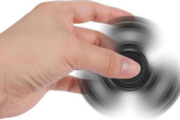 Le hand spinner, l’anti-stress à la mode