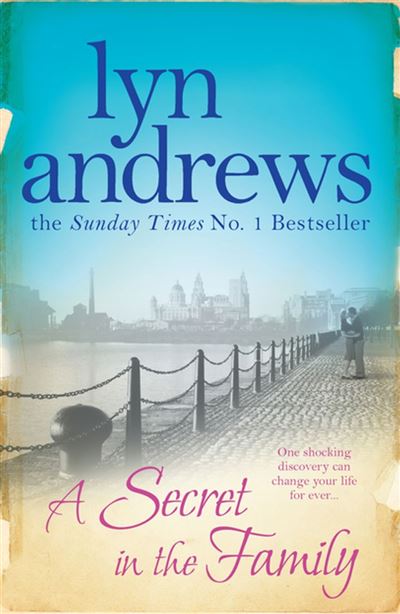 A secret in the family - Poche - Lyn Andrews - Achat Livre ou ebook | fnac