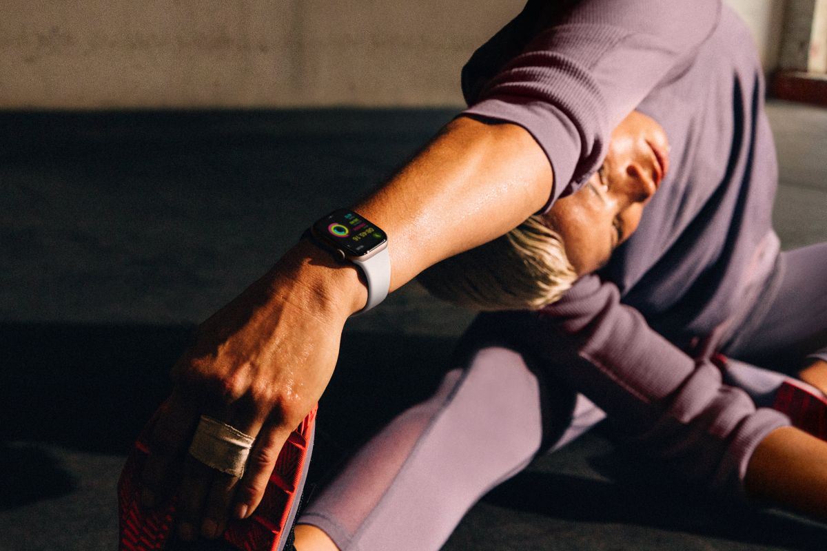 Apple Watch Series 10 é maior, mais fino e deteta apneia do sono ...