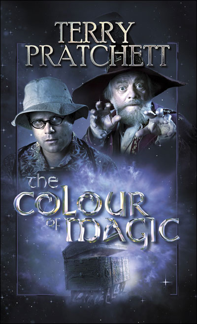 The colour of magic and the light fantastic - Poche - Terry Pratchett ...